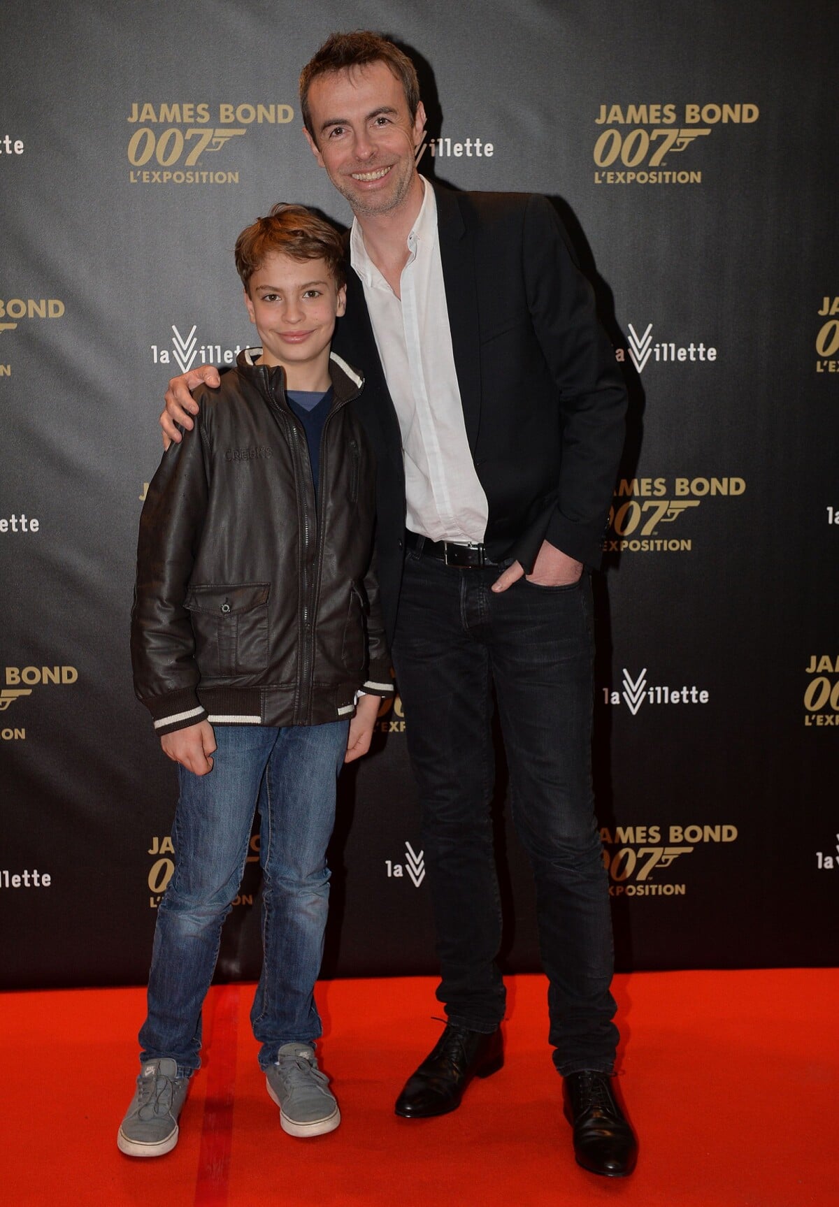 Photo : Matthieu Gonet et son fils - Vernissage de "James Bond 007 l ...