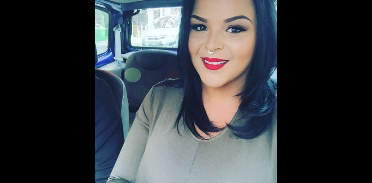 Photo : Sarah Fraisou des "Anges 8" souriante sur Instagram - Purepeople