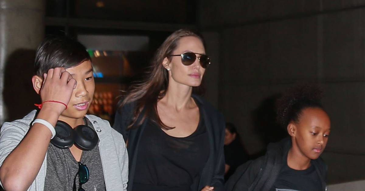 Angelina Jolie Arrive Avec Ses Enfants Pax Shiloh Et Zahara à L