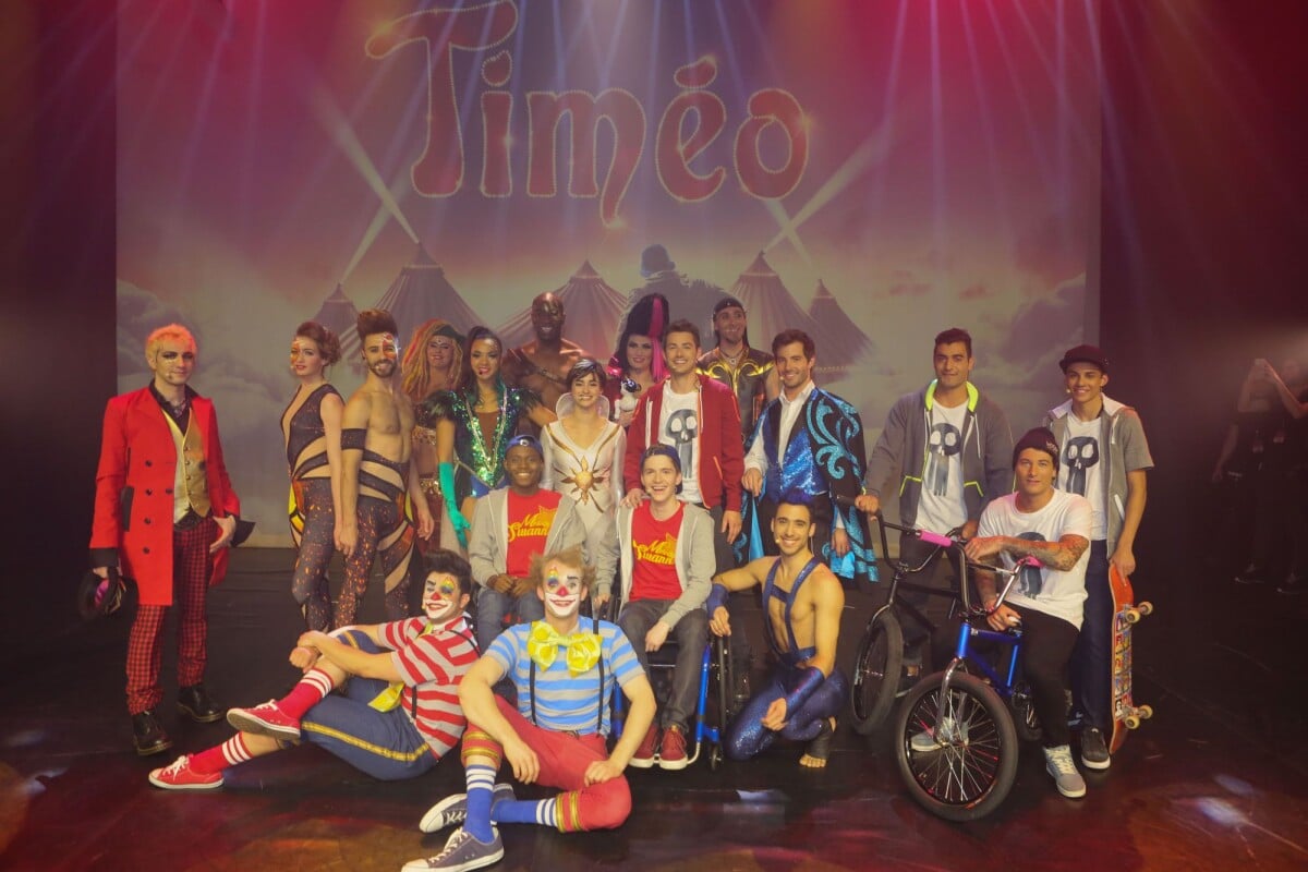 Photo : Exclusif - Mikelangelo Loconte et la troupe - Showcase de la ...