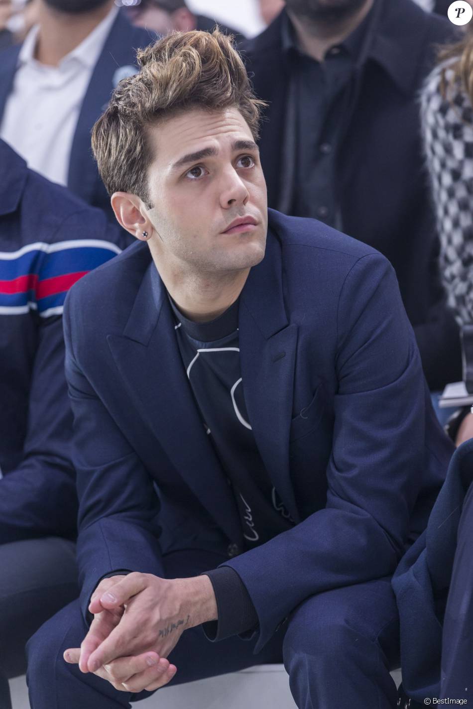 Xavier Dolan - People en front row au défilé de mode hommes Louis ...