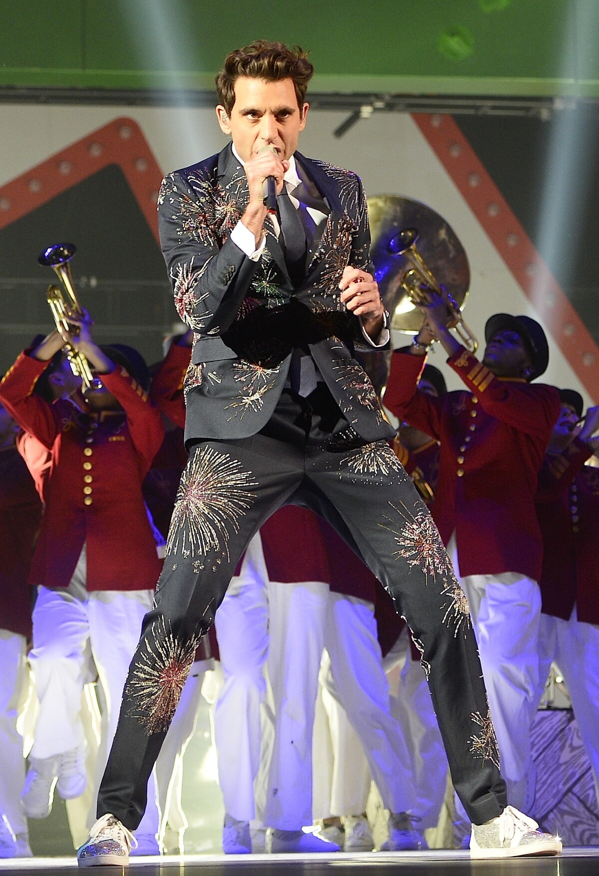 Photo : Mika en concert à l'AccorHotels Arena à Paris, le 27 mai 2016 ...