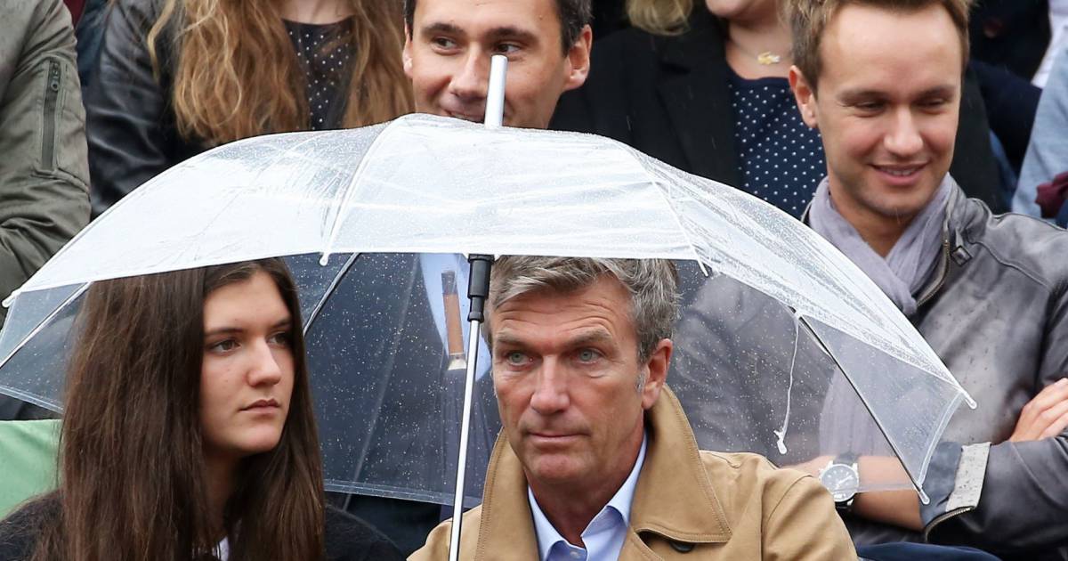 Philippe Caroit et sa fille Blanche - People dans les tribunes lors du ...