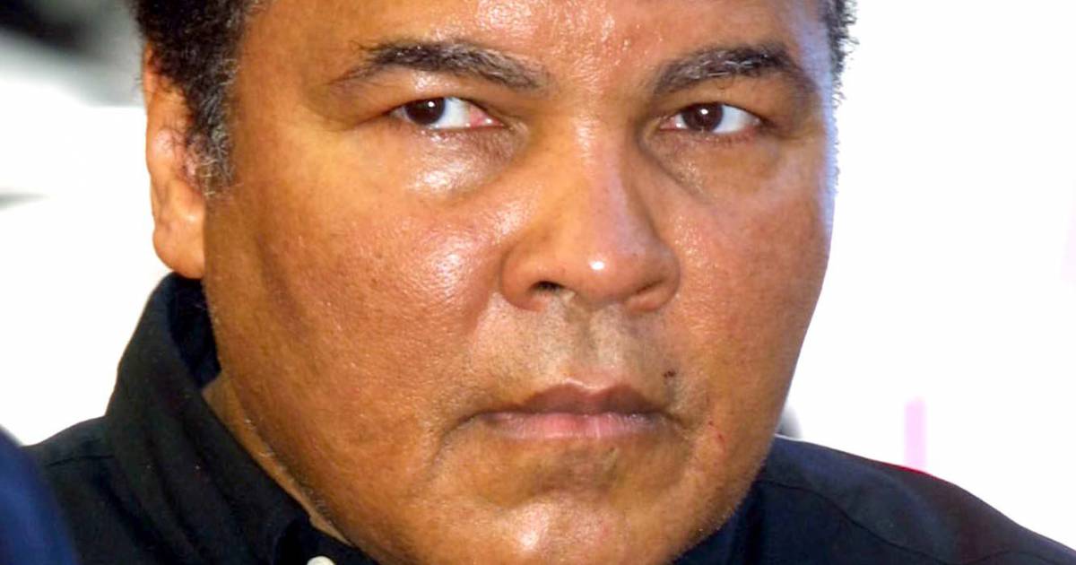 Mohamed Ali à Los Angeles en janvier 2002. - Purepeople