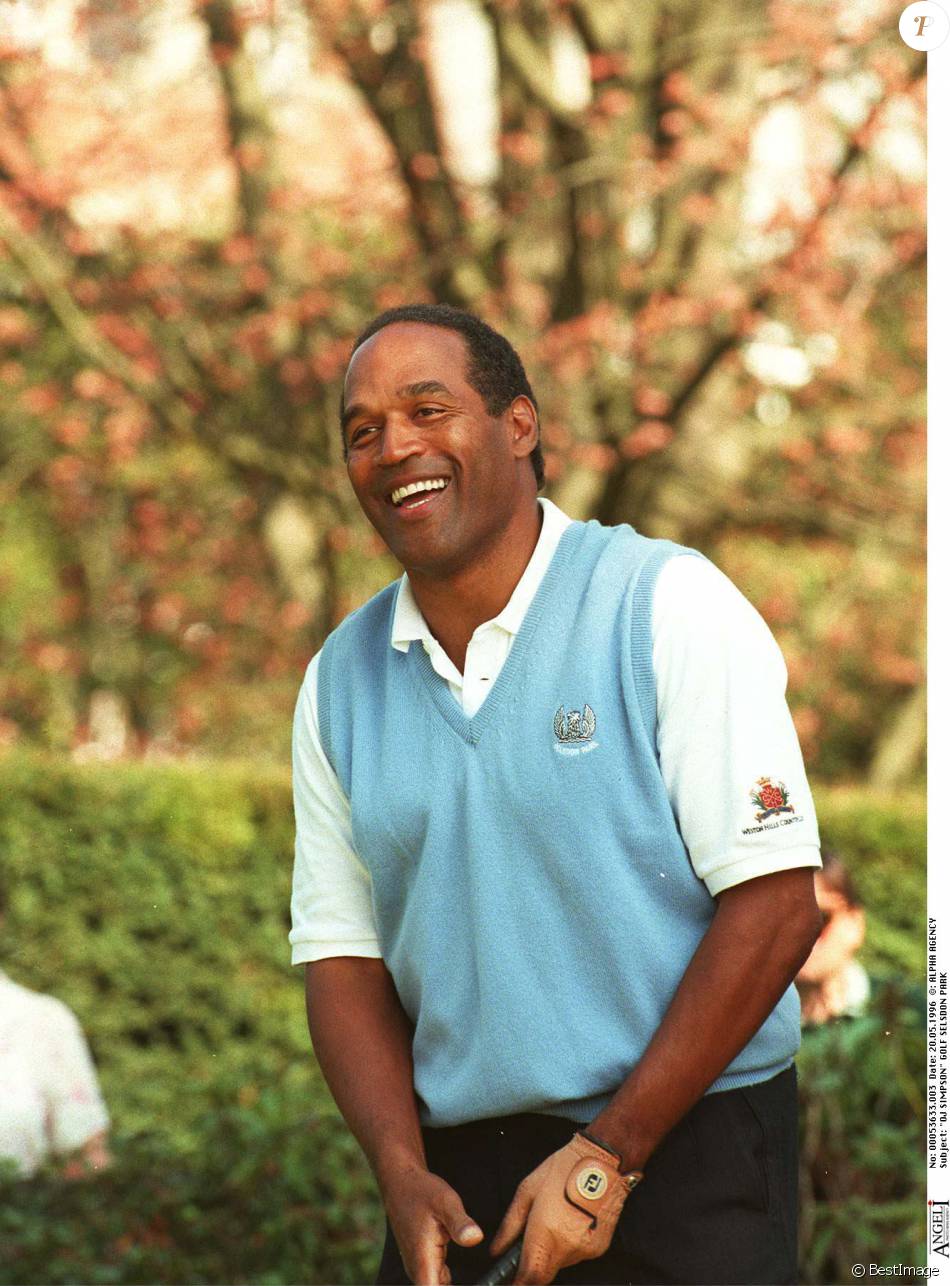 OJ Simpson au Golf Seldson Park Surrey, le 20 mai 1996 - Purepeople