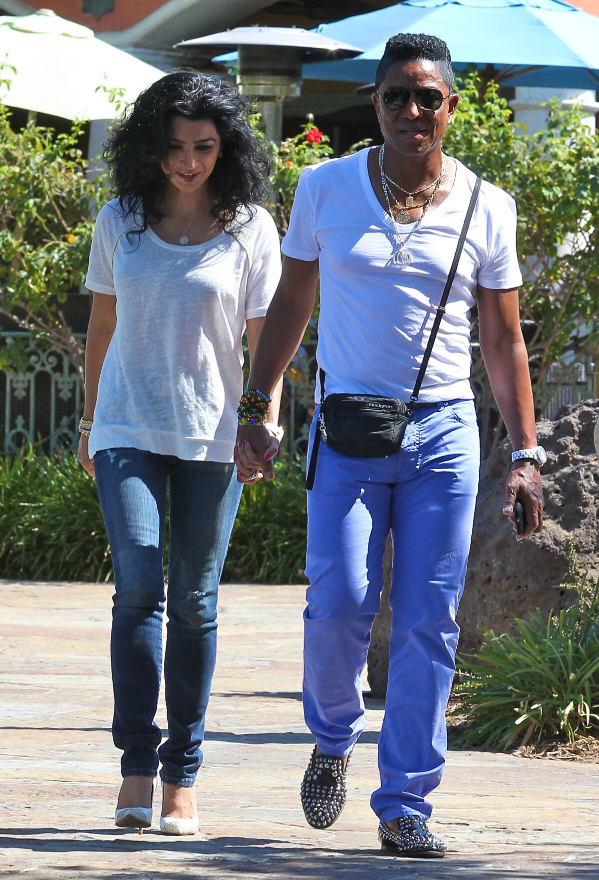 Photo : Jermaine Jackson et sa femme Halima Rashid se promenent a ...