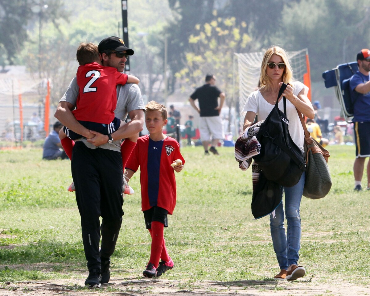 Photo : Patrick Dempsey et sa femme Jillian Fink assistent à un match ...