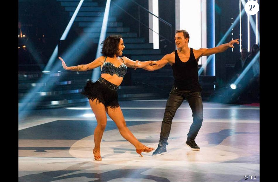 Alizée et Grégoire Lyonnet lors de la compétition Danse avec les stars ...