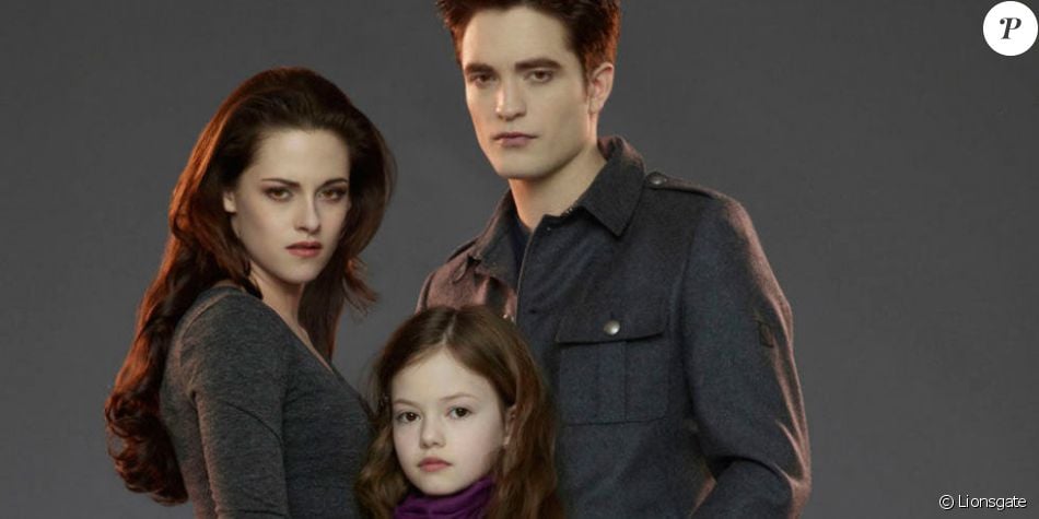 Bella et Edward avec leur fille Renesmée dans Twilight - Purepeople