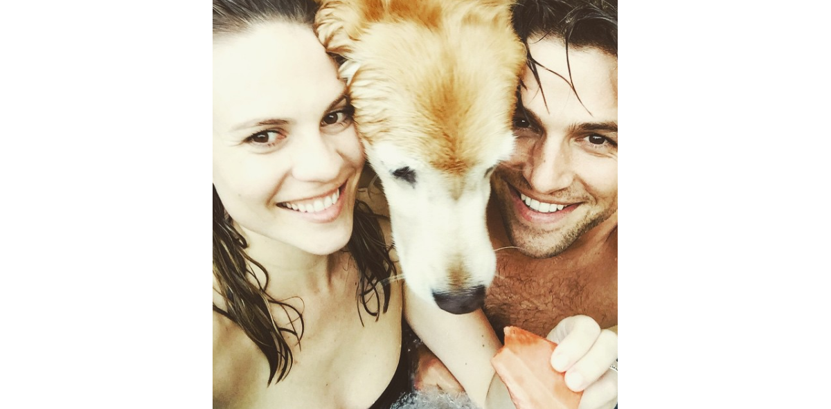 Photo : Sam Page et Cassidy Boesch posent avec leur chien sur Instagram ...