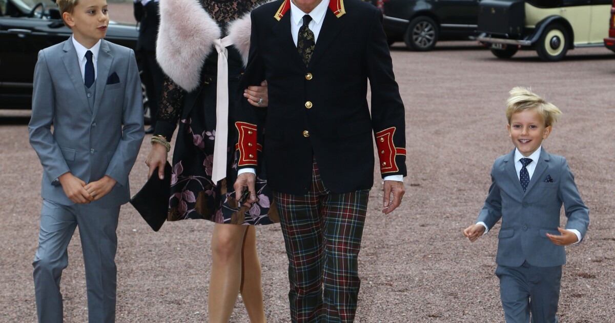 Rod Stewart décoré par William : "J'aurais aimé que mes parents soient ...