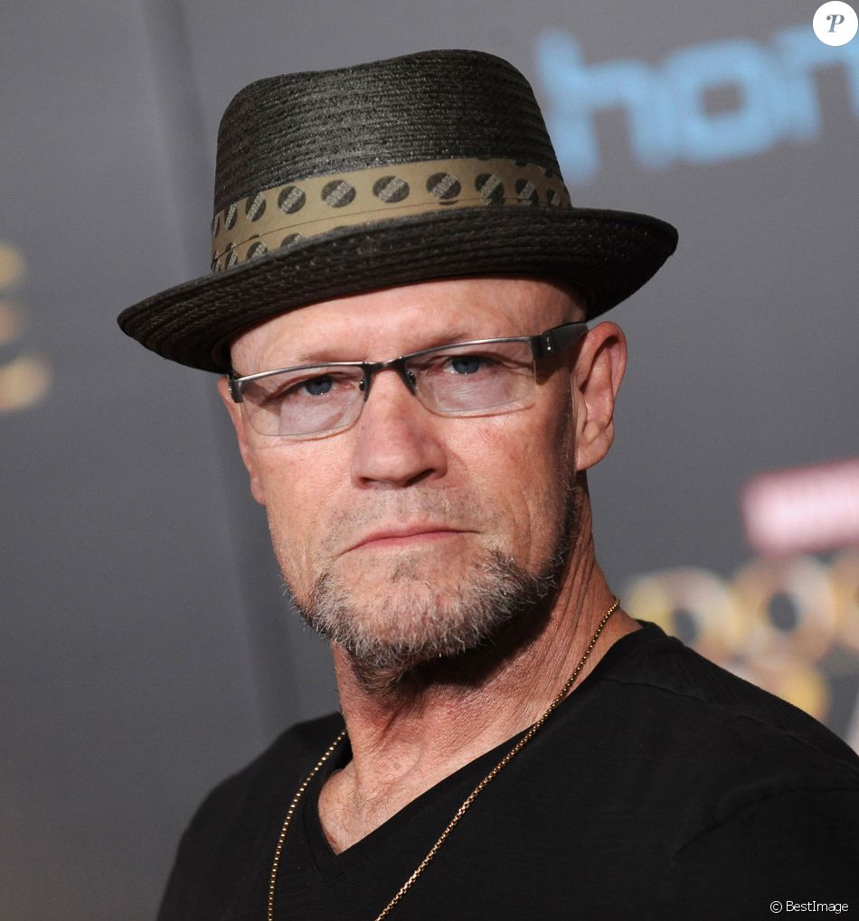 Michael Rooker à la première de Doctor Strange au théâtre El Capitan à ...