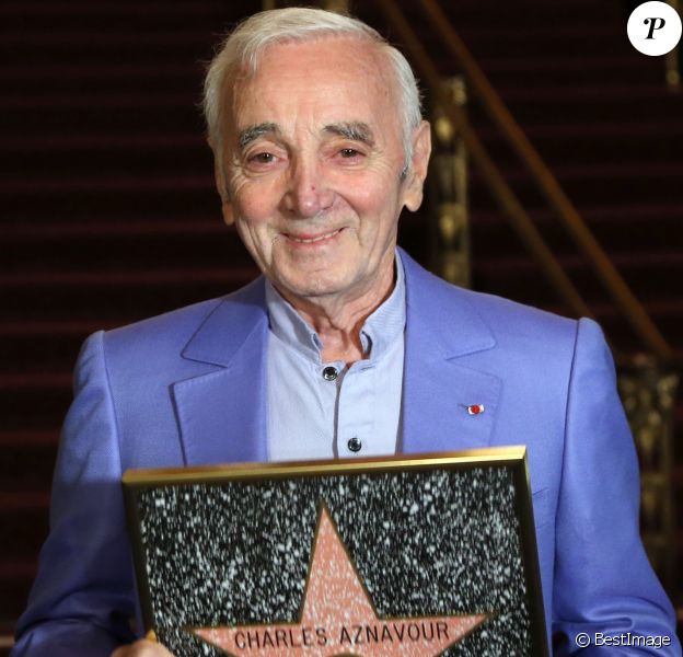 Charles Aznavour étoilé : À Los Angeles, le chanteur de 92 ans ému ...
