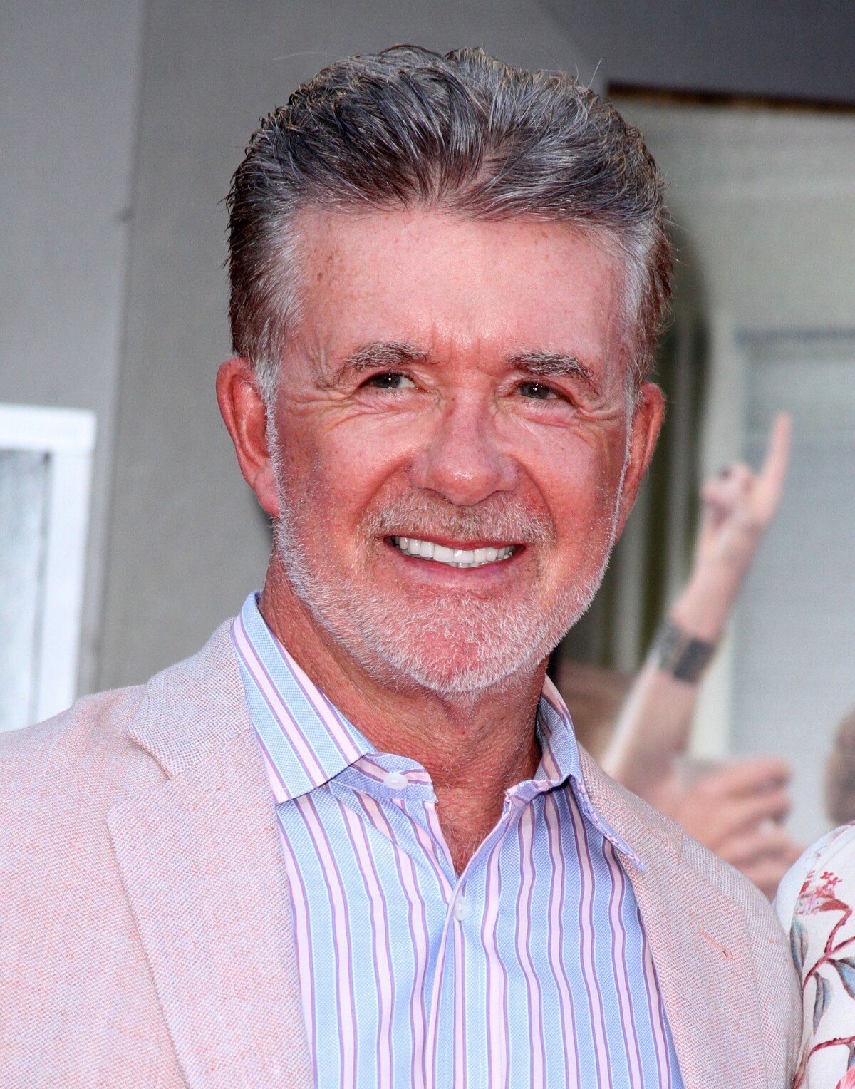 Photo : Alan Thicke lors de la première de "Bad Moms" au Mann Village ...