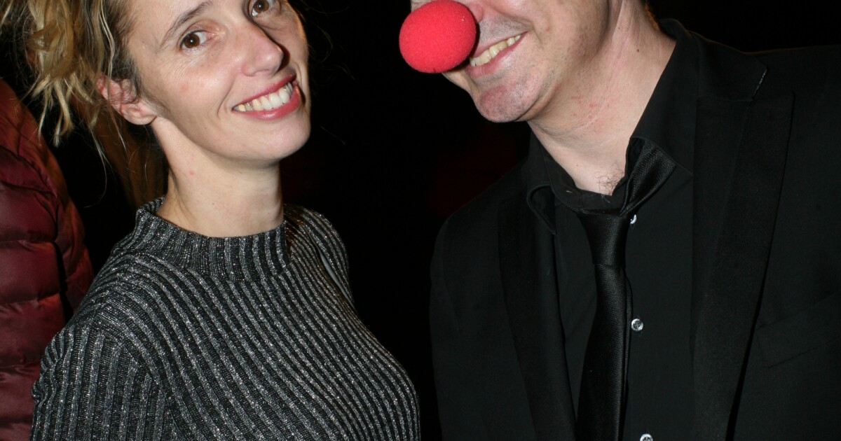 Gérald Dahan Amoureux Au Nez Rouge Lhumoriste Se Lance Un Nouveau