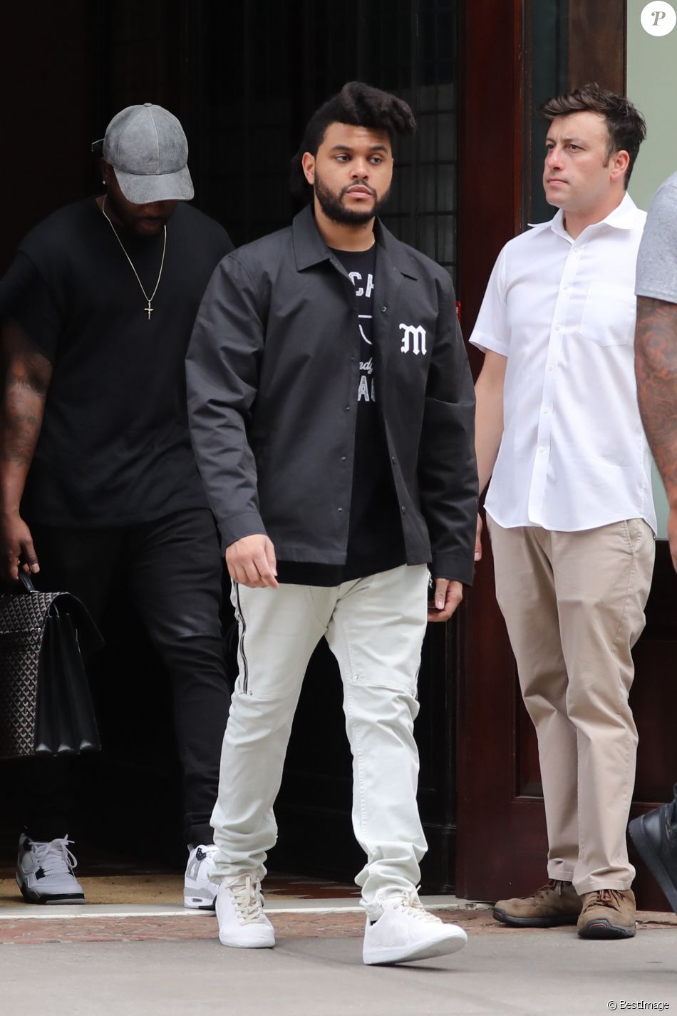 The Weeknd à la sortie de son hôtel à New York, le 2 juillet 2016 ...