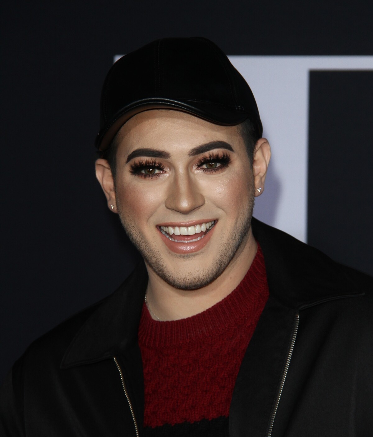 Photo : Manny Mua à la première de 'Fifty Shades Darker' à l'hôtel Ace ...