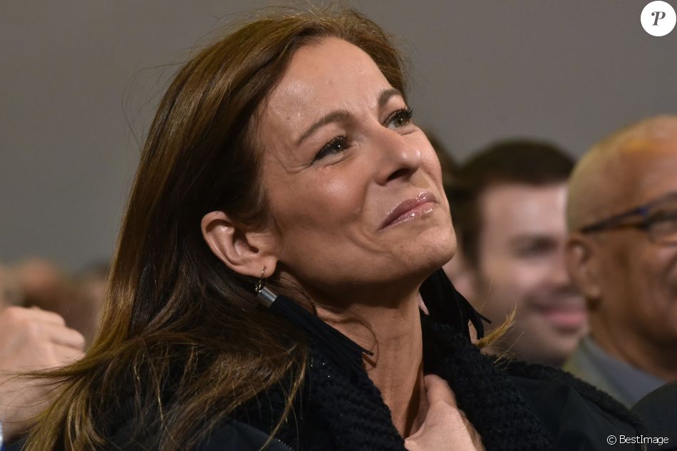 Anne Gravoin - Manuel Valls en meeting au Palais des Sports d ...