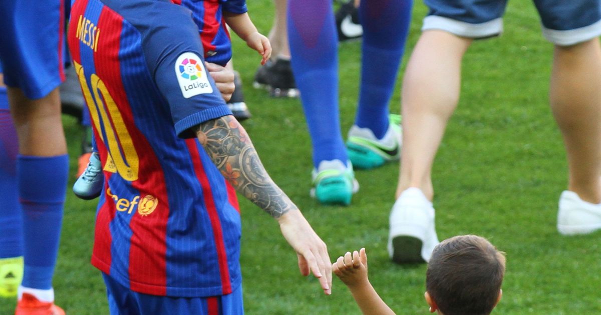 Lionel Messi et ses enfants Thiago et Matéo - Le FC Barcelone de Lionel ...