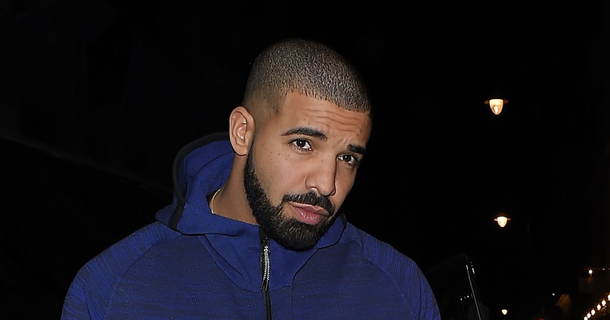 Drake quitte le club Tramp Mayfair à Londres le 26 février 2016. Drake ...