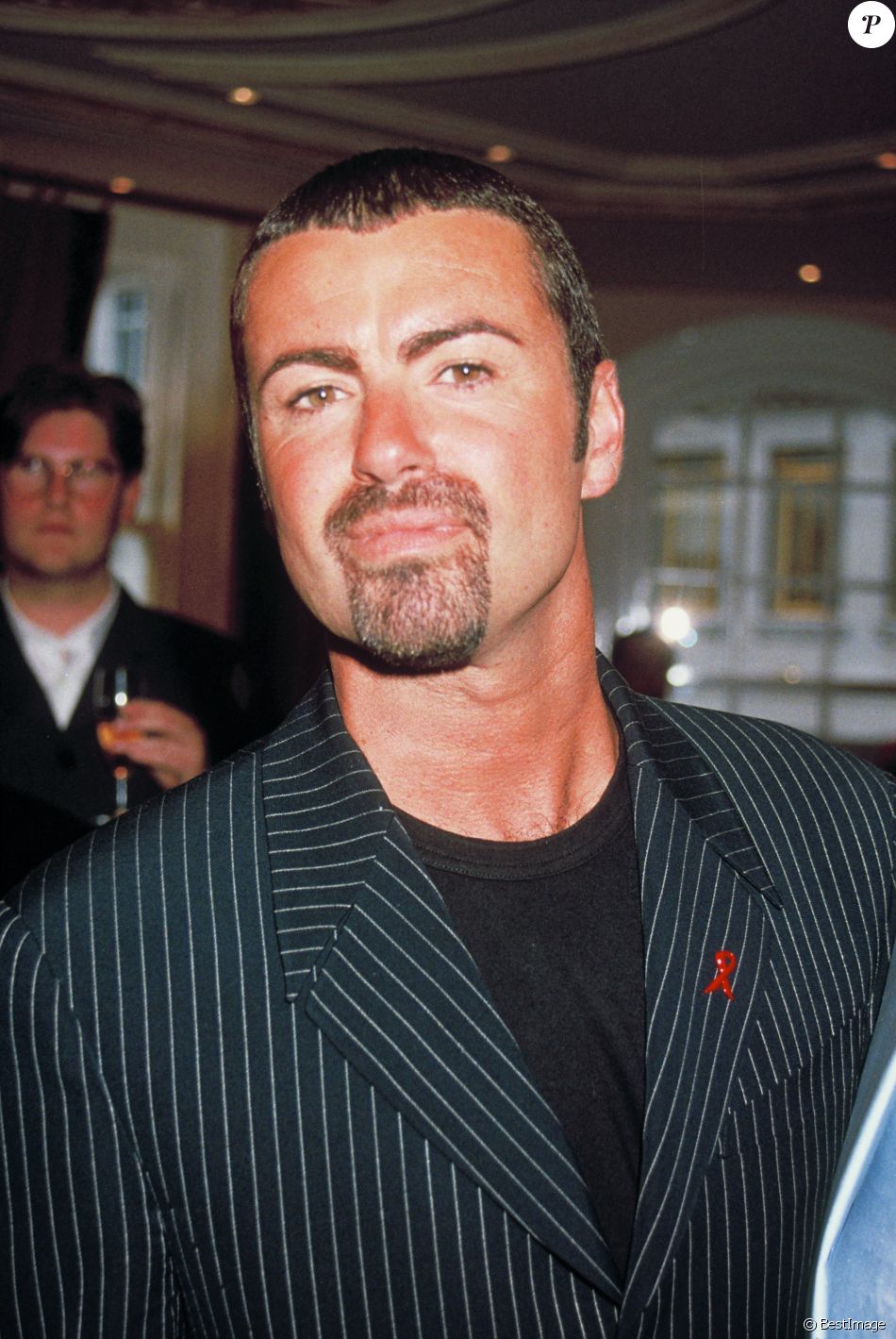 George Michael à Londres en 1995 - Purepeople