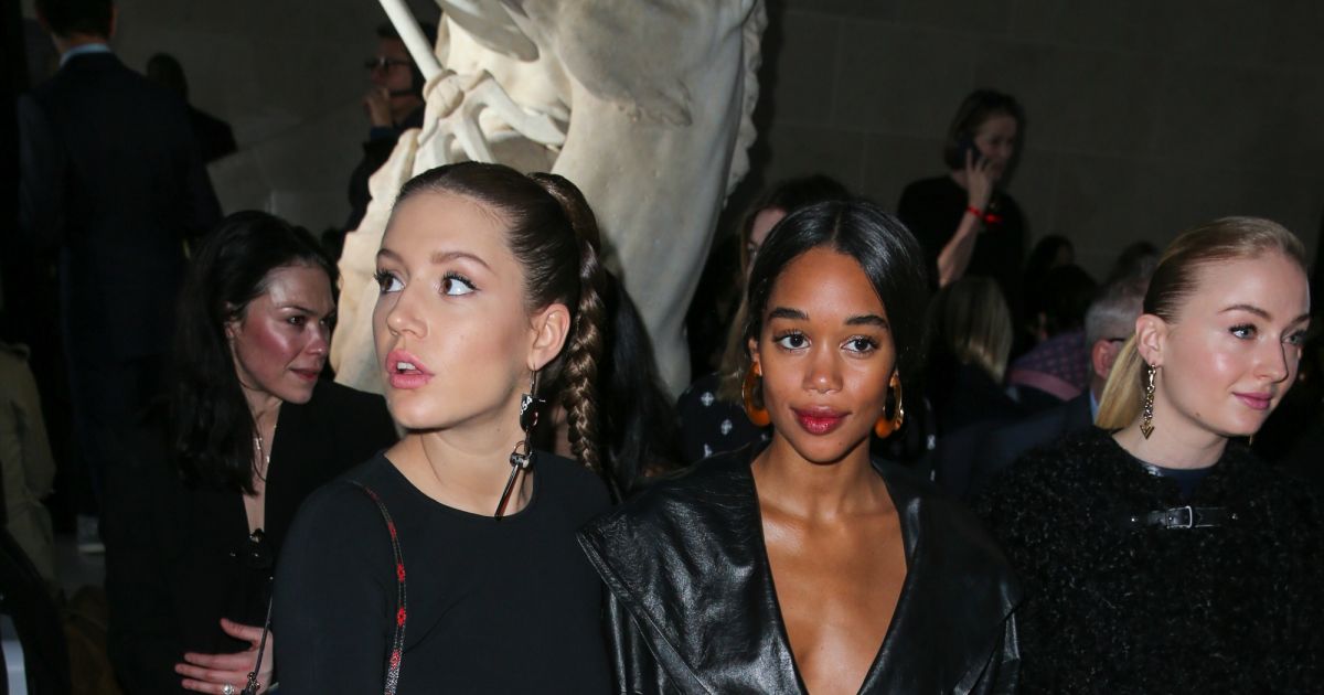 Adèle Exarchopoulos enceinte, Laura Harrier - People au défilé de mode ...