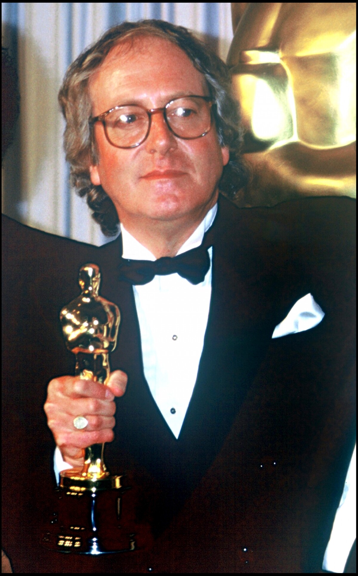 Photo : John Barry oscarisé pour la musique d'Out of Africa lors des ...