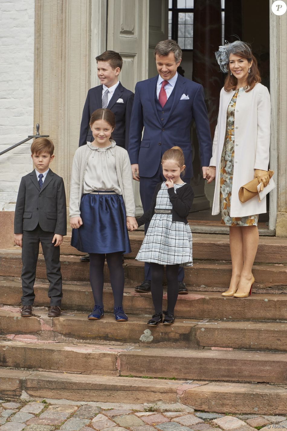 Le prince Frederik et la princesse Mary de Danemark, avec leurs enfants ...