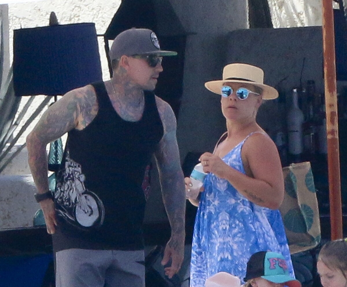 Photo : Pink et son mari Carey Hart à Los Cabos, le 24 mars 2016 ...
