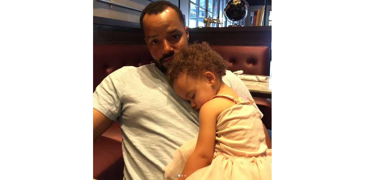Photo : Donald Faison avec sa fille Wilder. - Purepeople