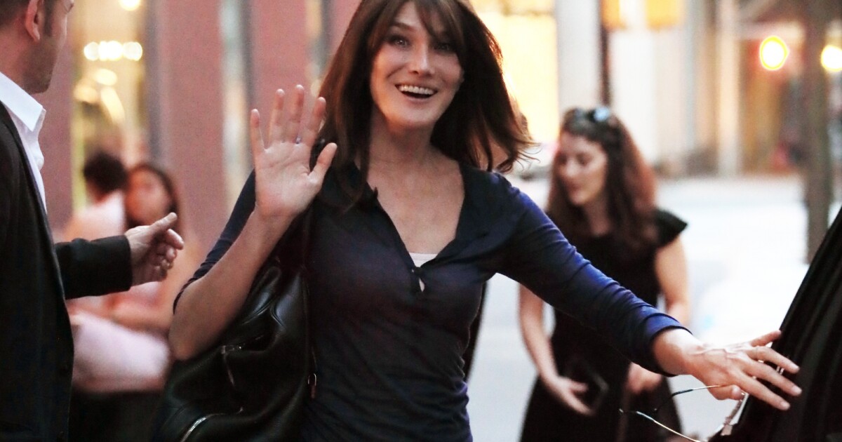 Carla Bruni évoque son fils Aurélien, 16 ans : "Il se rêve communiste ...