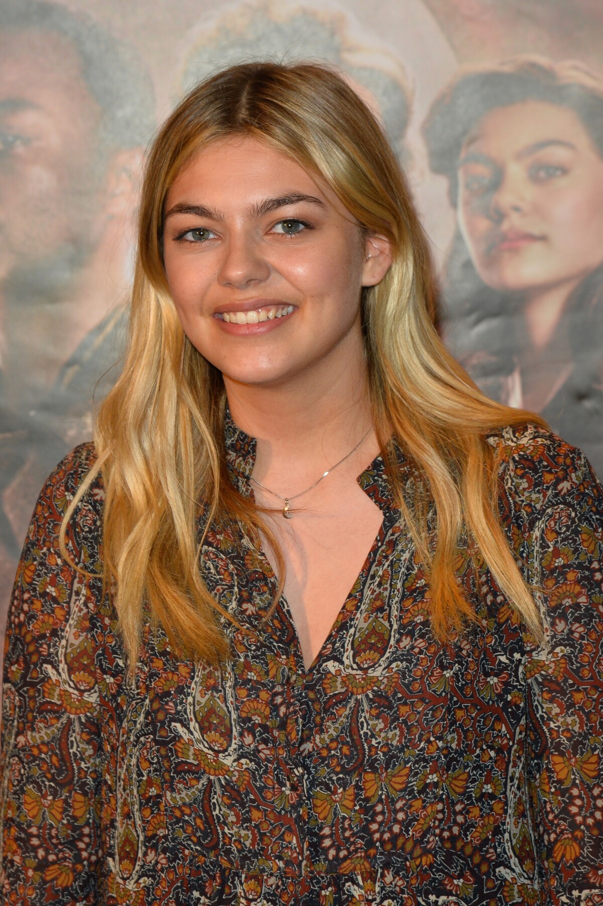 Photo : Louane Emera - Avant-première du film "Nos Patriotes" au cinéma ...