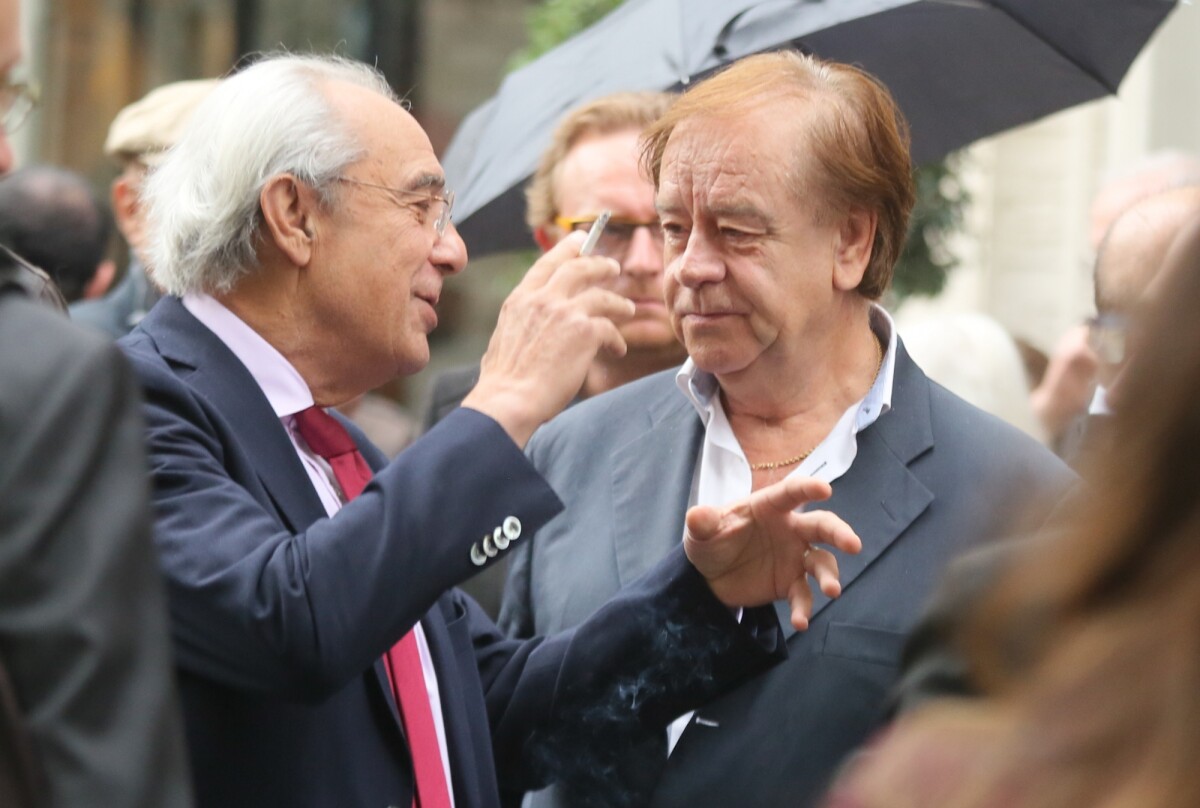 Photo : Norbert Balit, Daniel Lauclair lors de la cérémonie en hommage ...
