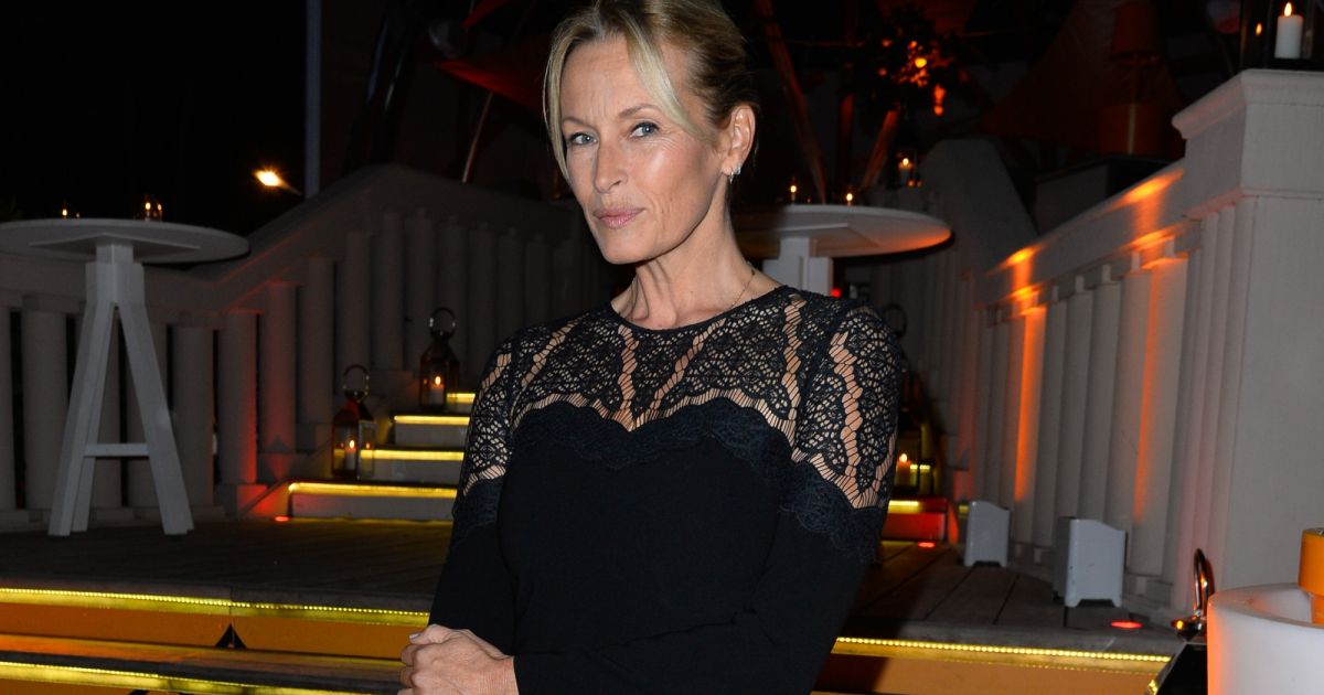 Semi-Exclusif - Estelle Lefébure lors de la soirée d'inauguration de la ...