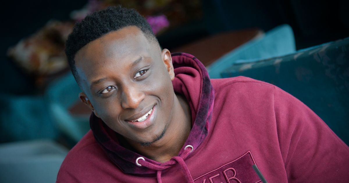 Exclusif - Portrait de l'humoriste et acteur français Ahmed Sylla ...