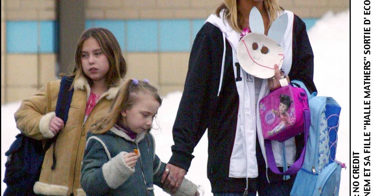Kim Scott et sa fille Hailie à Détroit, le 10 avril 2003. - Purepeople