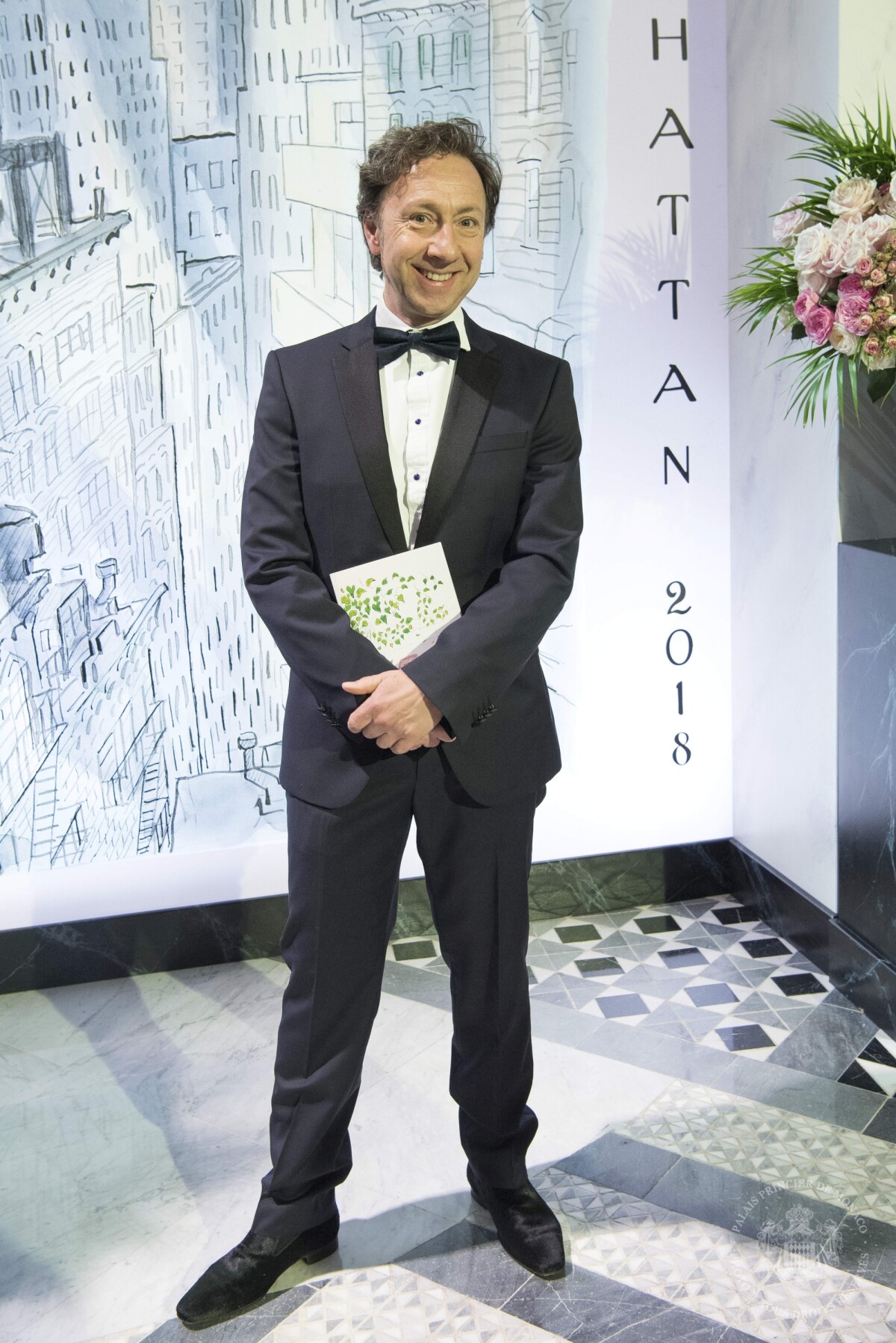 Photo : Stéphane Bern au 64e Bal de la Rose sur le thème de Manhattan ...