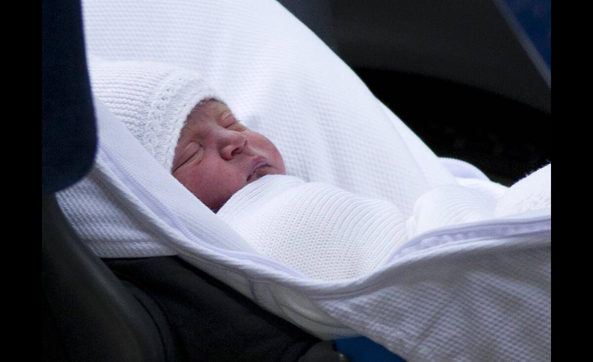 Photo : Le prince Louis Arthur Charles de Cambridge, troisième enfant ...