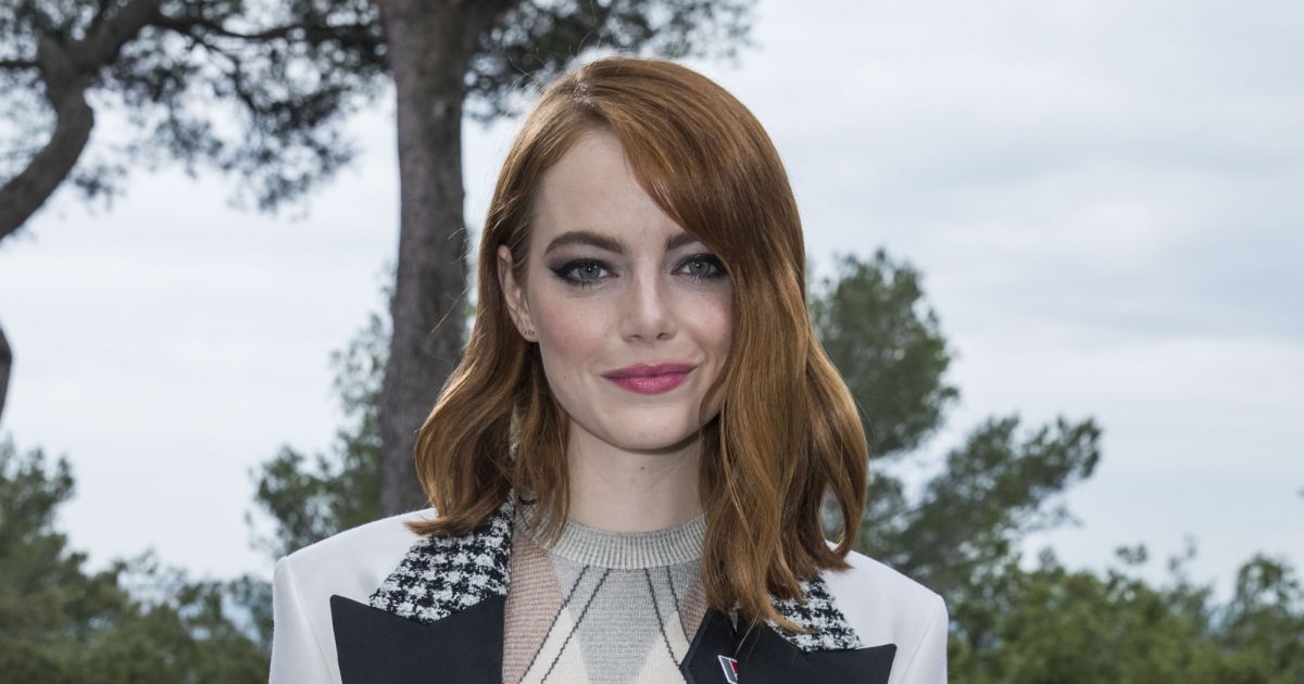 Emma Stone - Front row au défilé de la collection croisière Louis ...