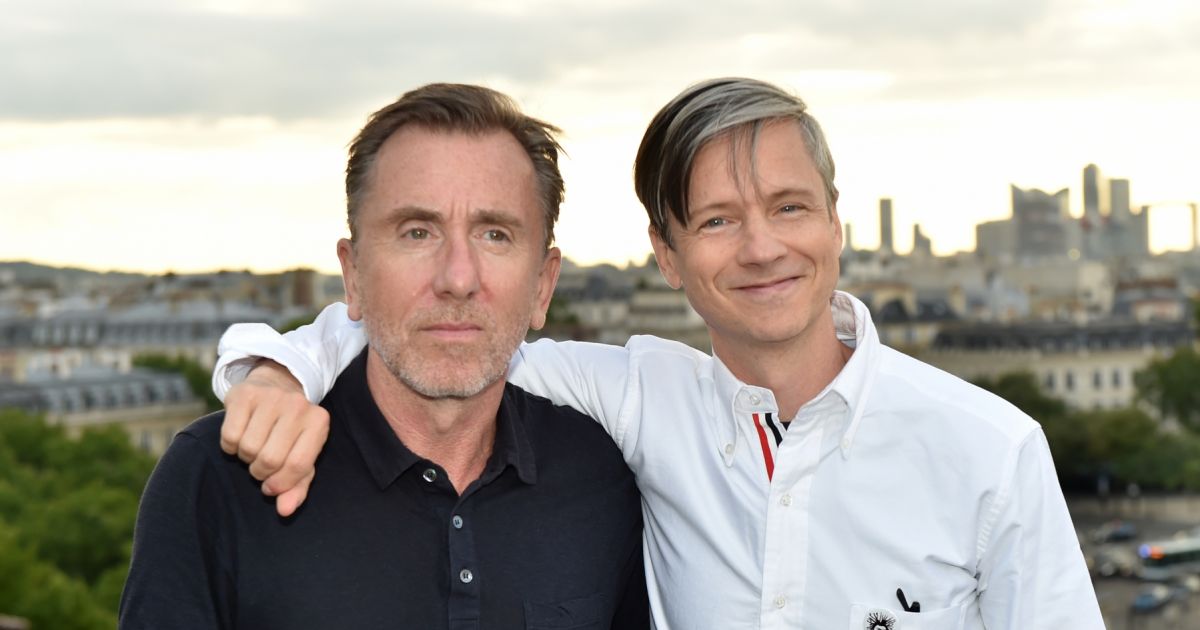 Exclusif - John Cameron Mitchell et Tim Roth - Rencontres à la terrasse ...