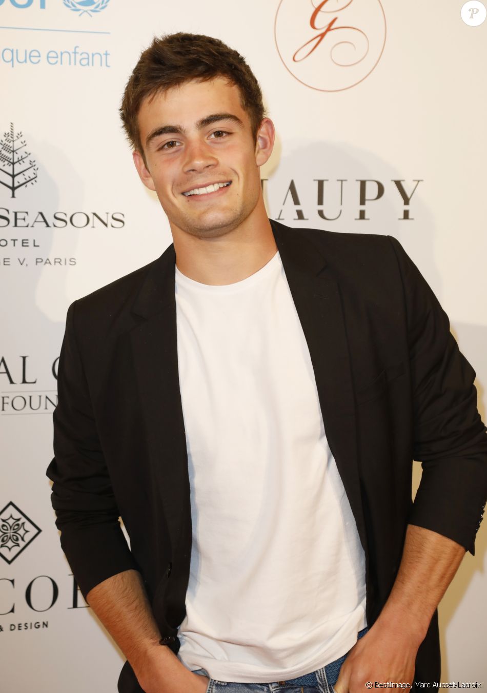 Clément Rémiens au photocall de la 9ème édition du Global Gift Gala à l ...