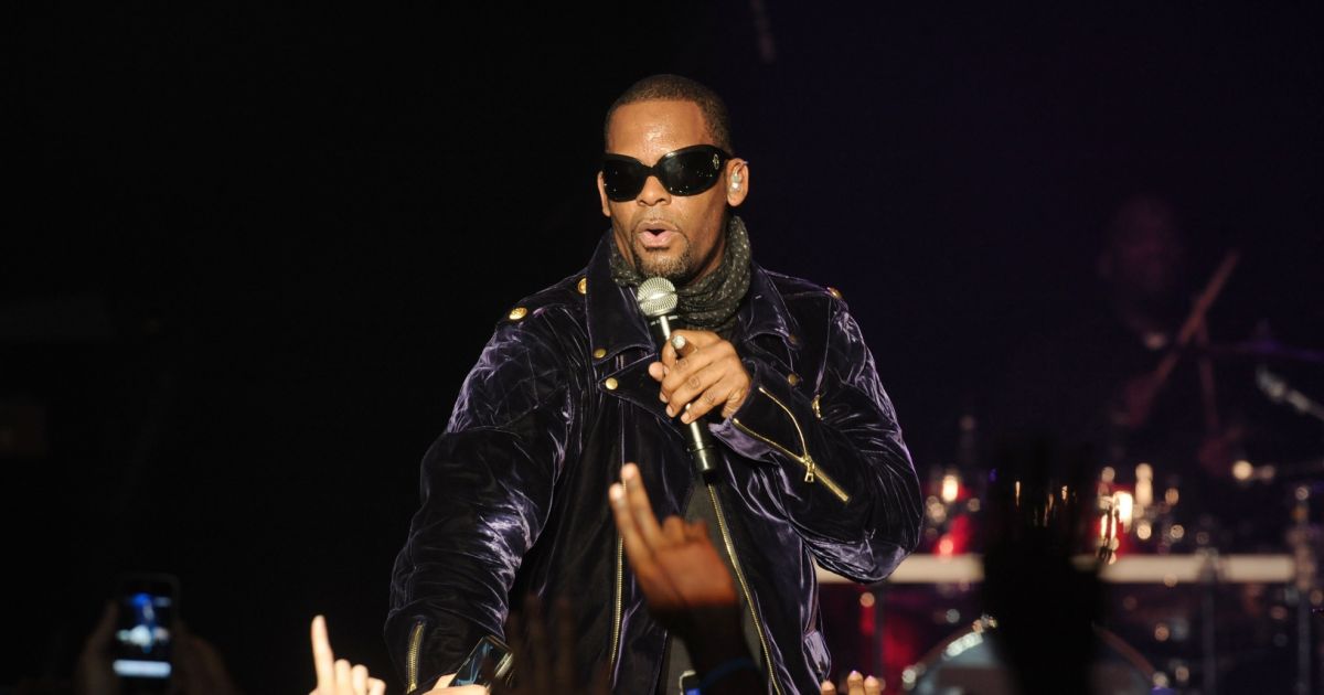R. Kelly en concert au Bataclan, à Paris. Avril 2011. - Purepeople