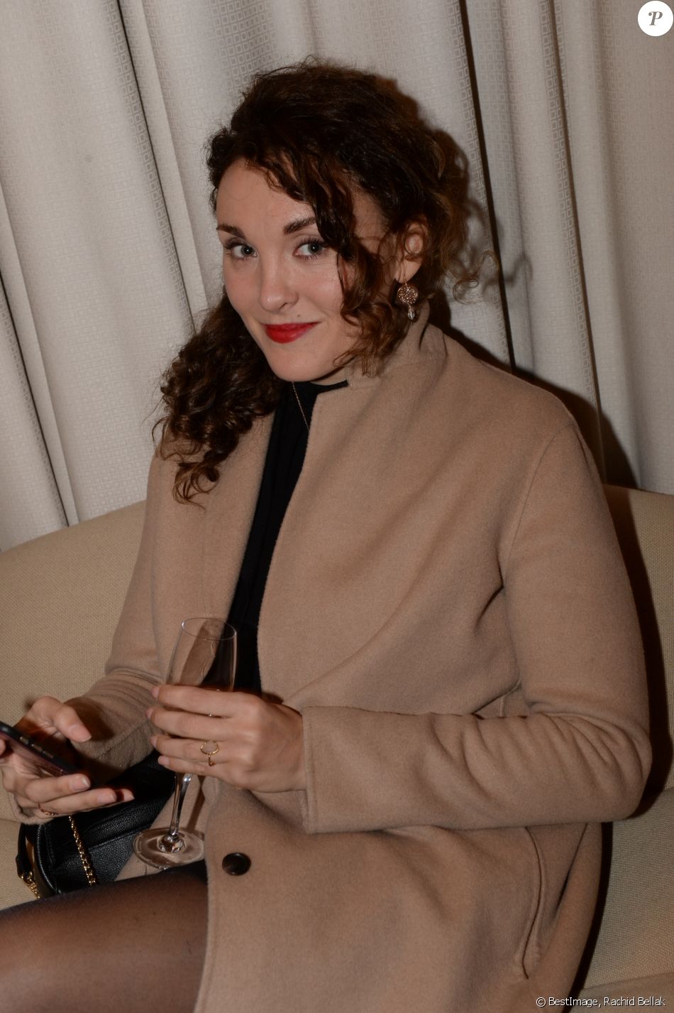 Exclusif - Laura Presgurvic - Célébration de la galette des rois dans ...