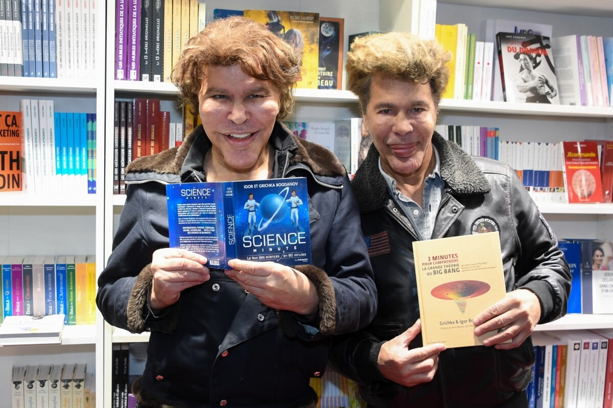Photo : Igor et Grichka Bogdanoff (Bogdanov) - Salon du Livre à la ...
