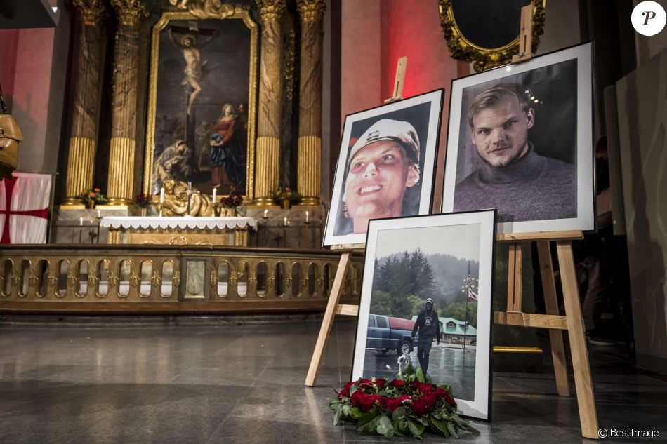 Messe en hommage au DJ Tim Bergling, alias Avicii en l'église Hedvig ...