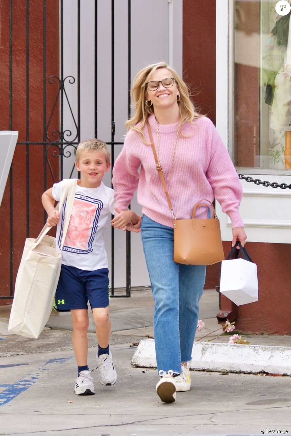 Reese Witherspoon : Promenade avec son adorable fils, Tennessee ...
