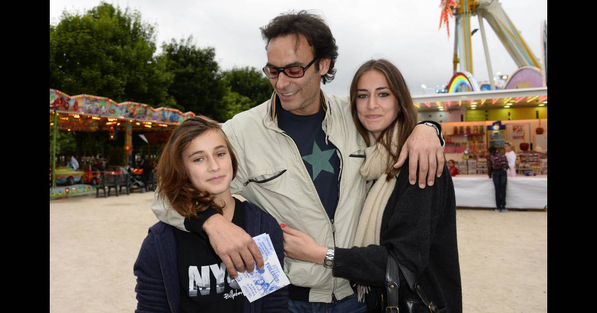 Anthony Delon et ses filles Lou et Liv lors de l'inauguration de la ...