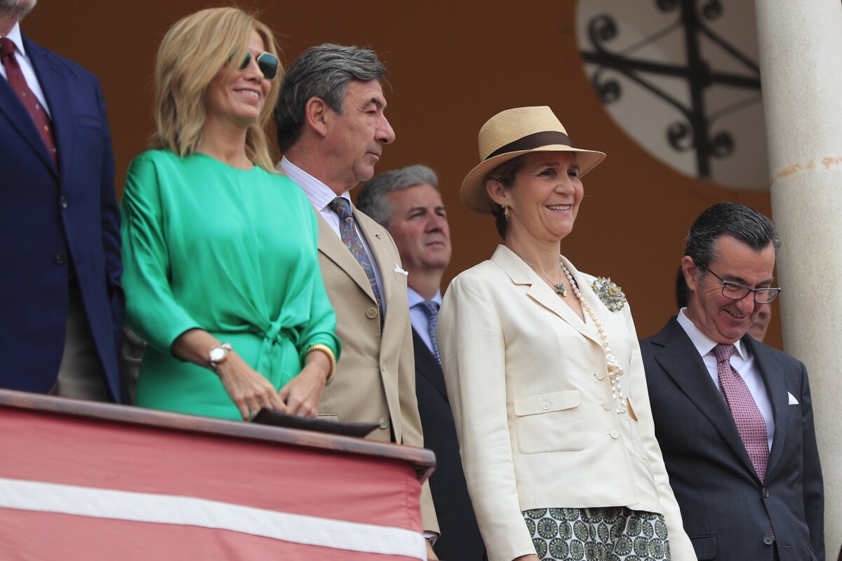 Photo : L'infante Elena d'Espagne le 5 mai 2019 aux arènes de Séville ...