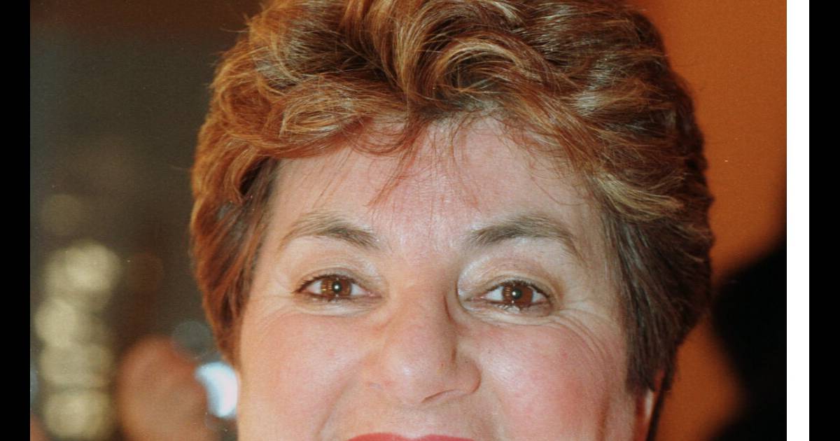 Maité sur scène dans son village de Rion, le 24 février 1997 - Purepeople