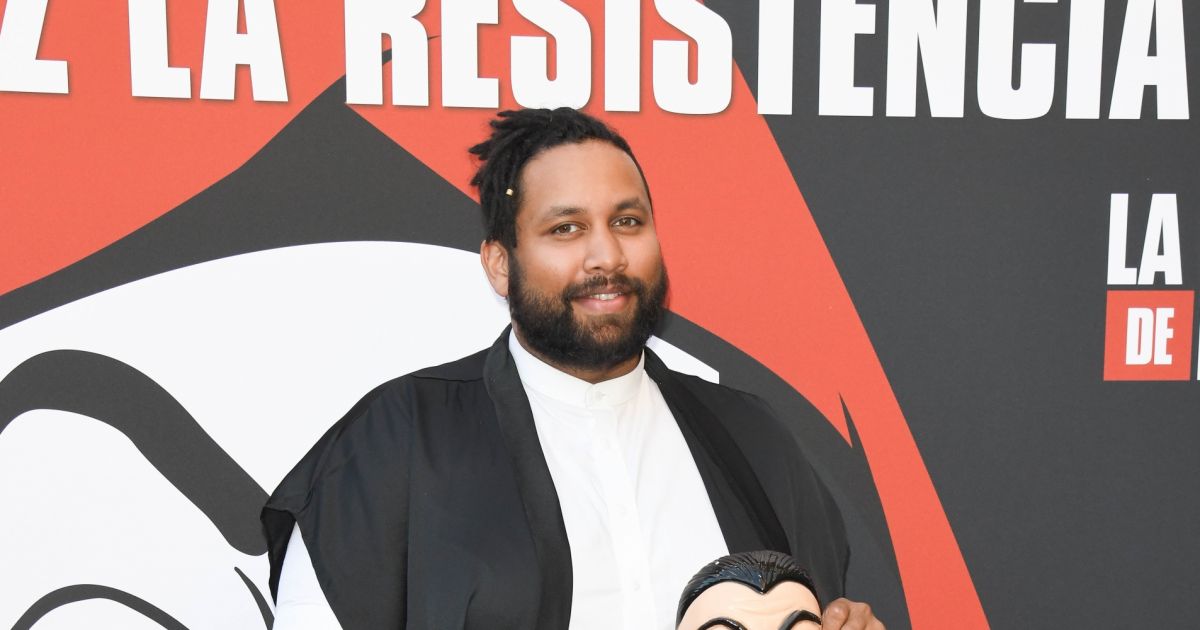 Kevin Razy assiste à l'avant-première de la série Netfix La Casa de ...